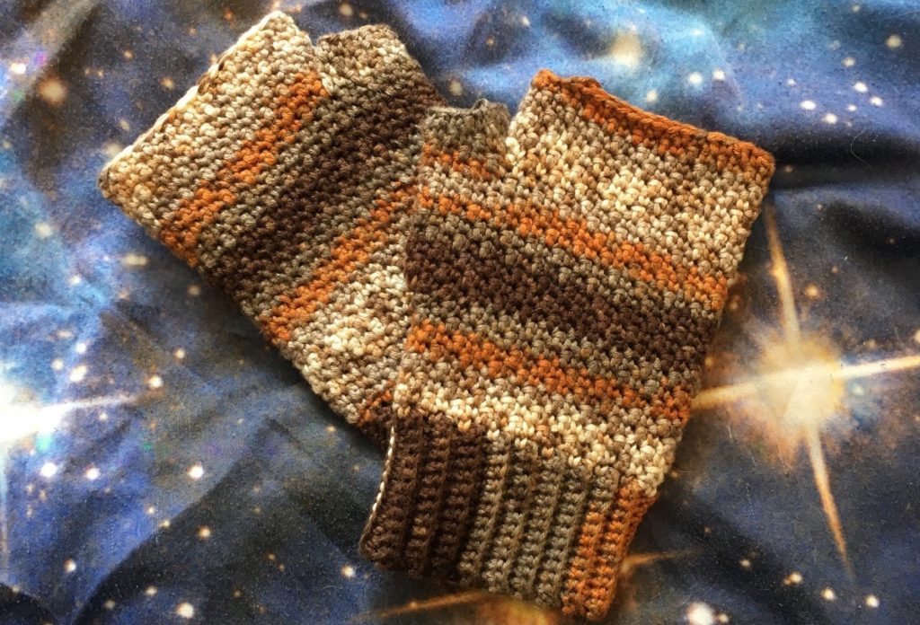 Free Crochet Pattern: Griddle Stitch Mitts